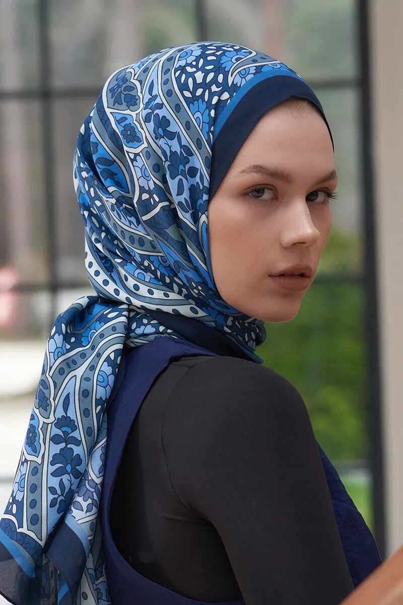 ED Scarf: Şal ve Eşarp Modellerinde Moda Dünyasının Markası